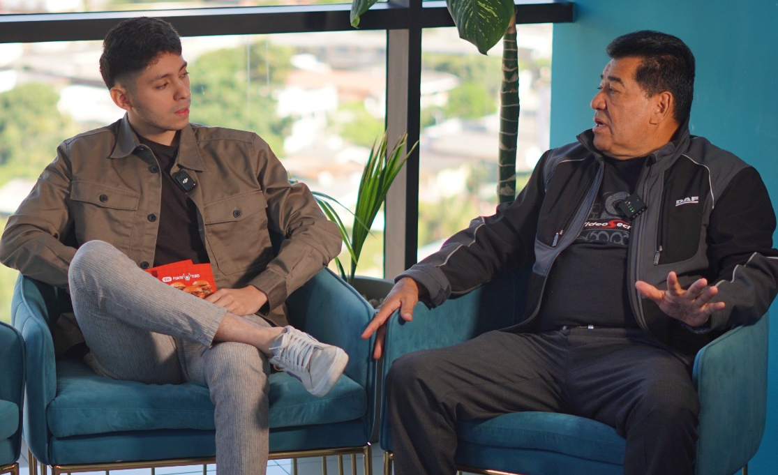 Conocemos parte de la historia de Jeffrey Rivera conocido como Jasyk en Conectados - El Universal SV