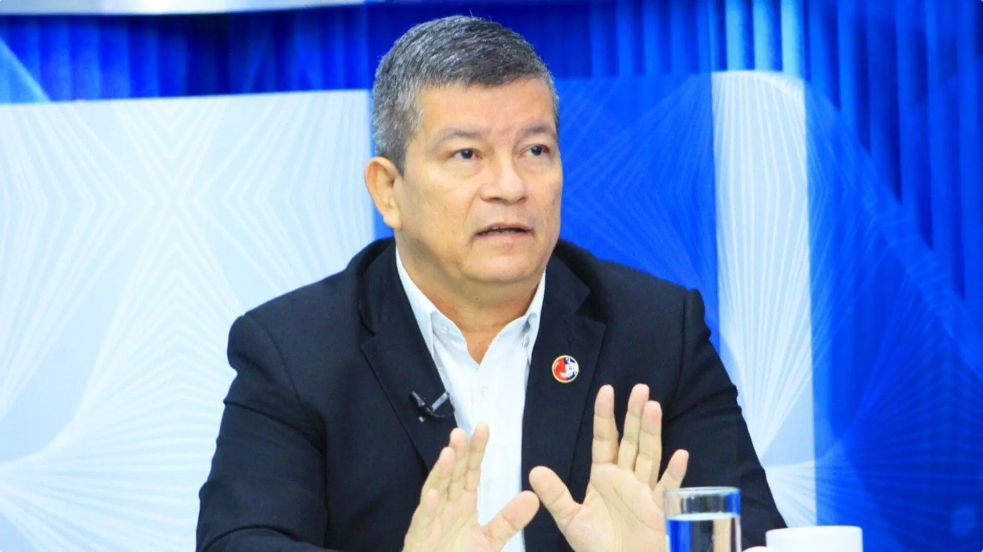 «El FMLN comenzara a modernizarse», expresó ‘El Chino’ Flores – El ...